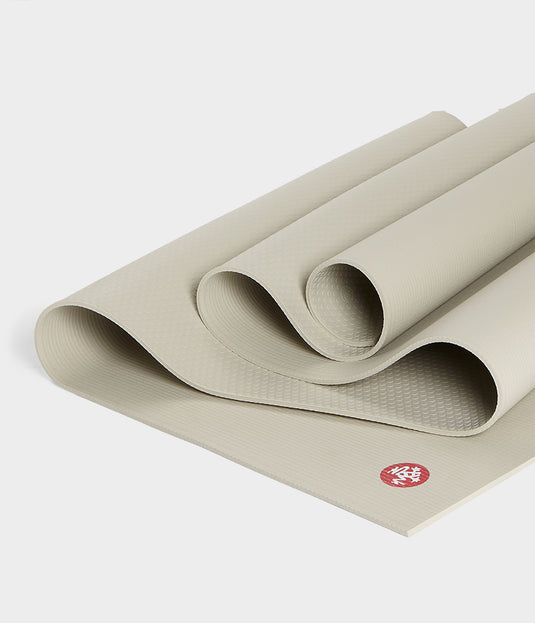 Tappetini e attrezzature yoga di qualità superiore | Manduka EU
